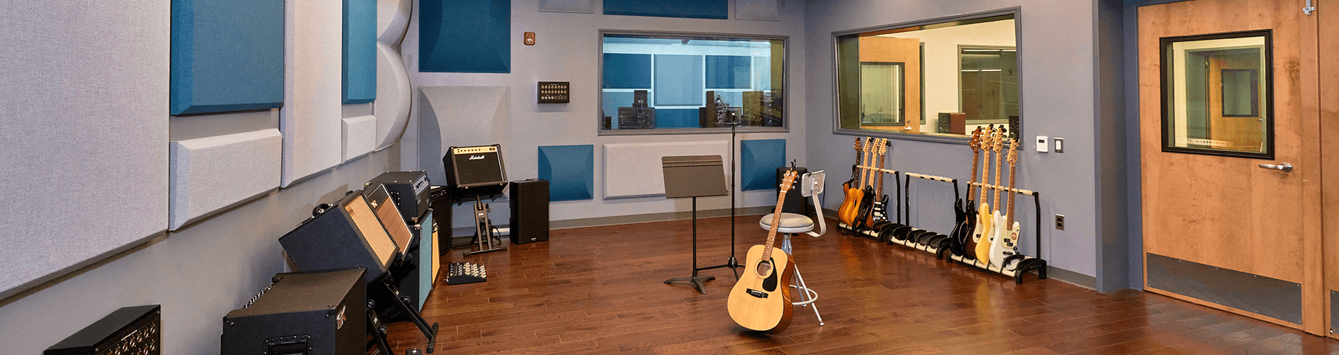 Middlesex County Vocational & Technical School Music Technology Suite ...